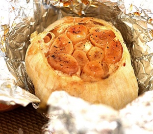 Oven Roasted Garlic - {101 Series} - TheVegLife