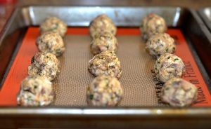 The Perfect Meatless Meatball {Vegan} - TheVegLife