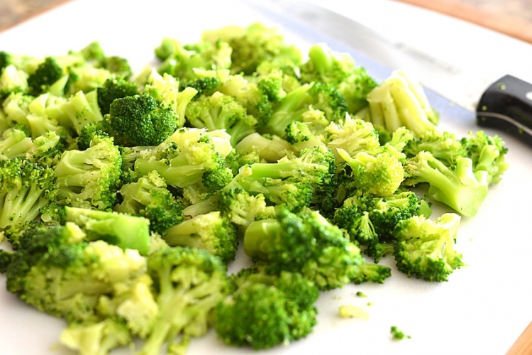 Roasted Broccoli Cakes - TheVegLife