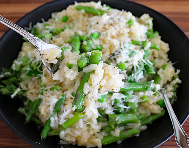 Spring Pea and Asparagus Risotto {Vegan/Vegetarian} - TheVegLife