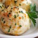 Easy Cheesy Garlic Biscuits Recipe (Bisquick Recipe) - TheVegLife