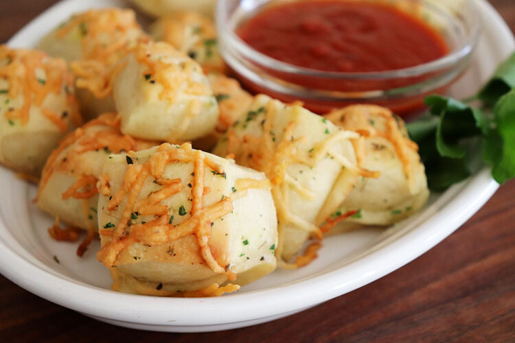 Easy Parmesan Bread Bites with Marinara - TheVegLife